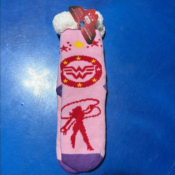 DC Comics | Shoes | Dc Comics Pink And Purple Wonder Woman Slippers ...